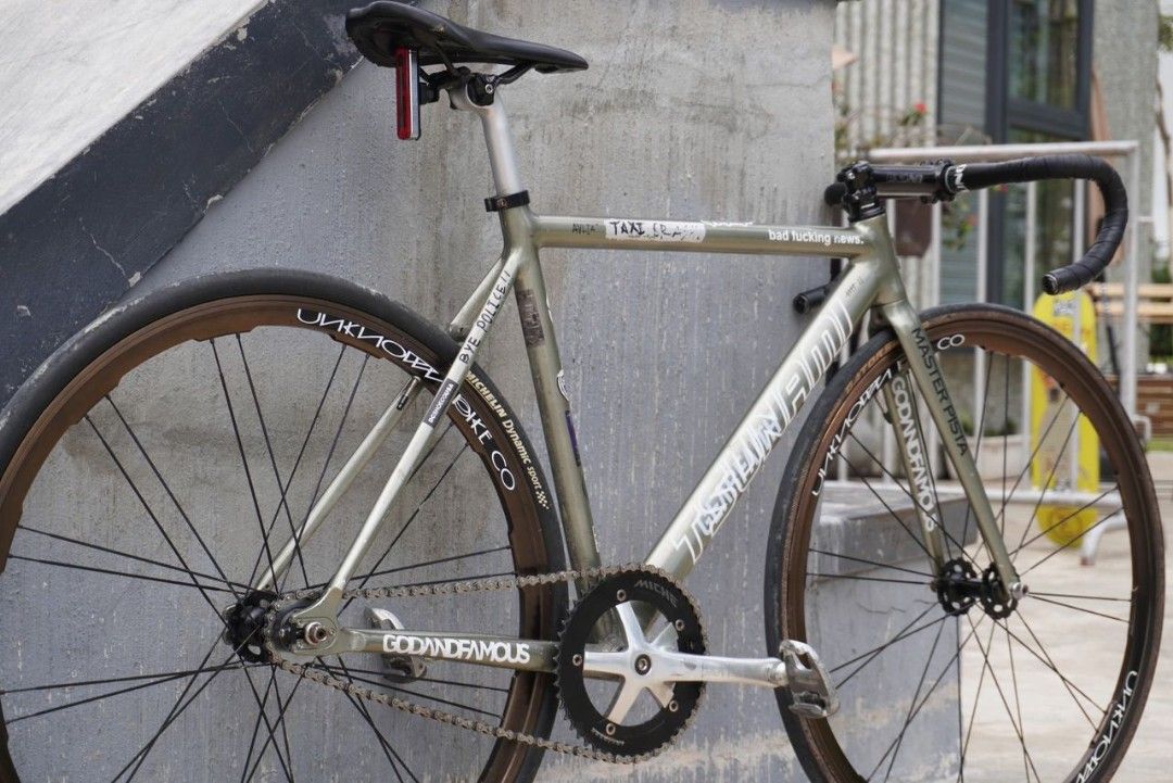 Frameset tsunami repaint, Sports Equipment, Bicycles & Parts, Bicycles ...