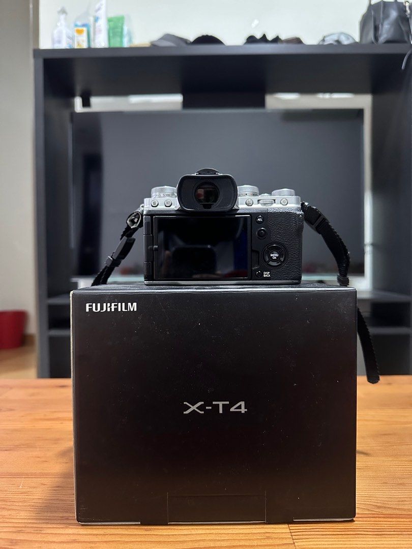FUJIFILM X-T4 Camera Body (Silver Agent) 25K + FUJINON XF18-55mmF2.8-4 ...