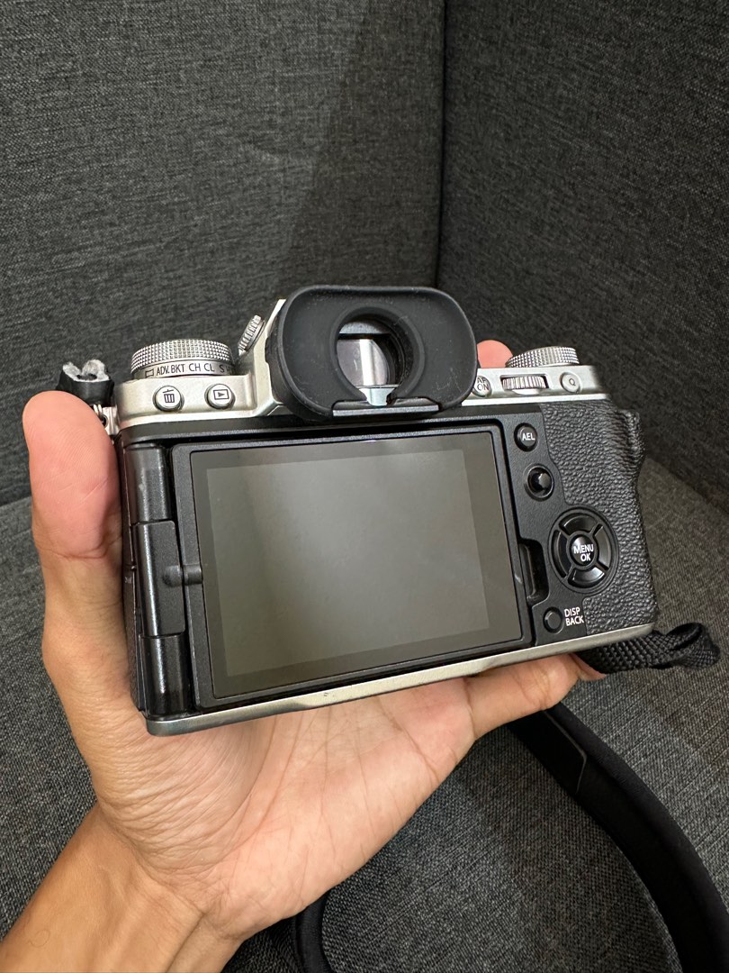 Fujifilm X-T4 (Silver Argent), Photography, Cameras on Carousell