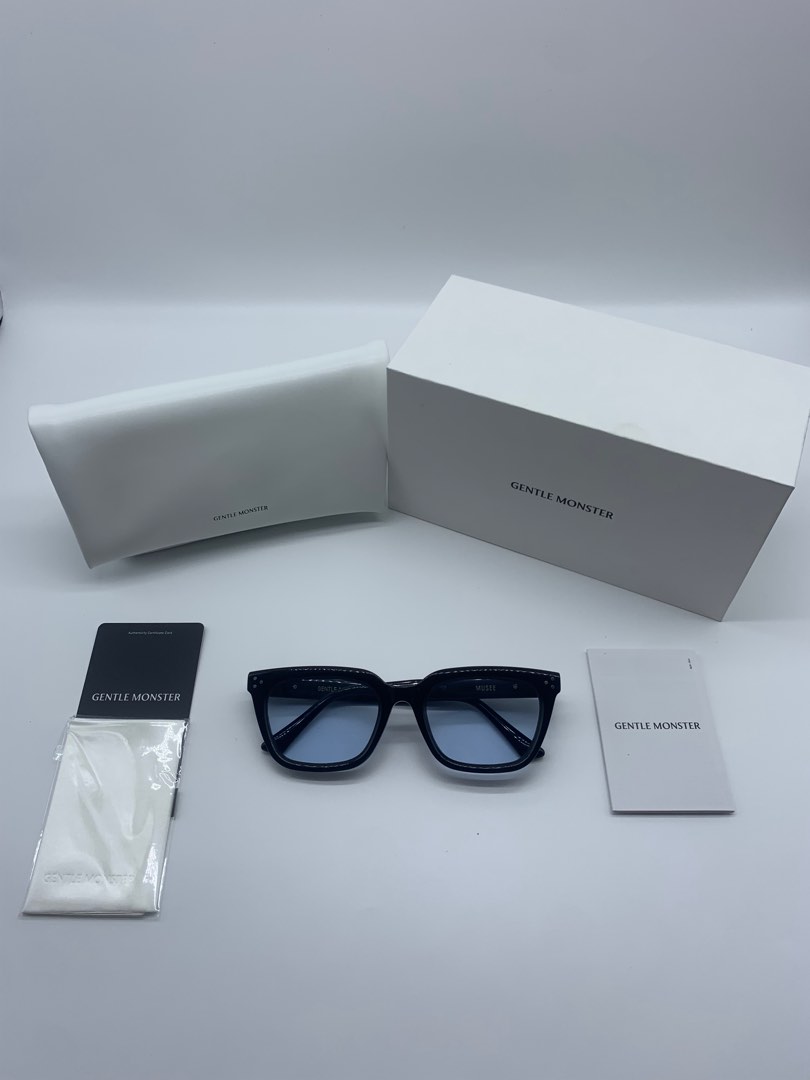 Gentle Monster Musee01 BL (Black), Women's Fashion, Watches ...