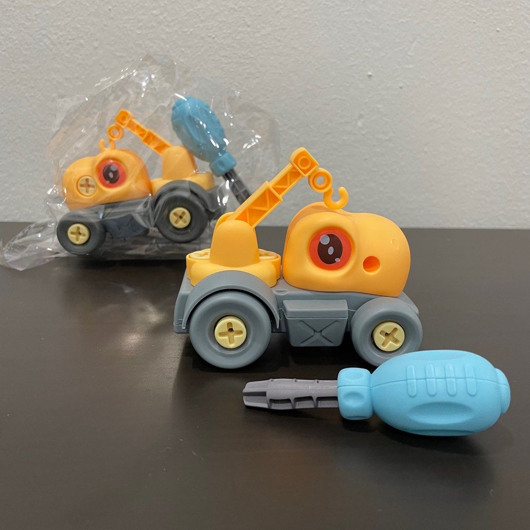 Hai Di Lao Tow truck, Hobbies & Toys, Toys & Games on Carousell