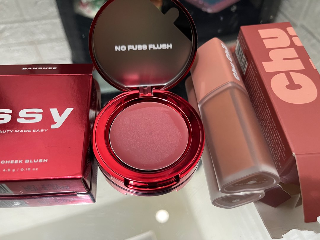 ISSY LIMITED EDITION, Beauty & Personal Care, Face, Makeup on Carousell