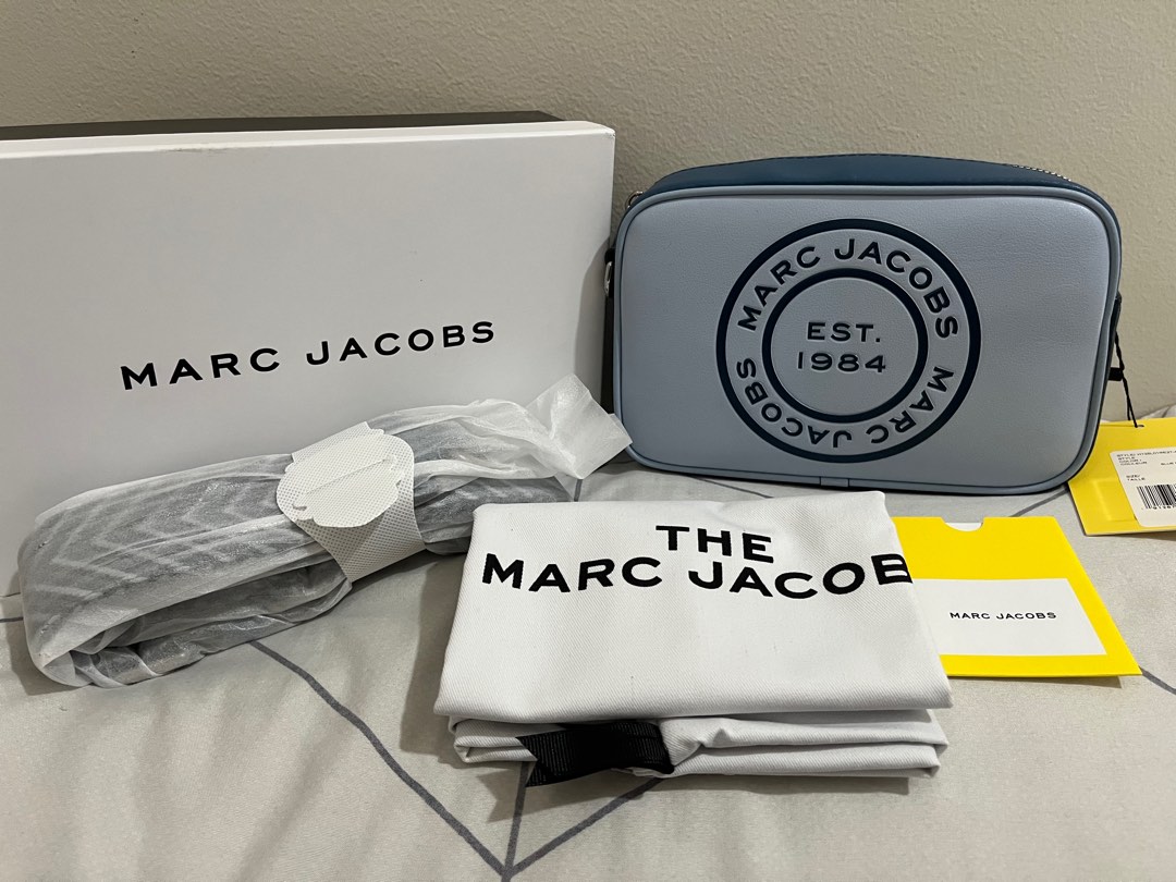 MARC JACOBS SIGNET FLASH, Luxury, Bags & Wallets on Carousell