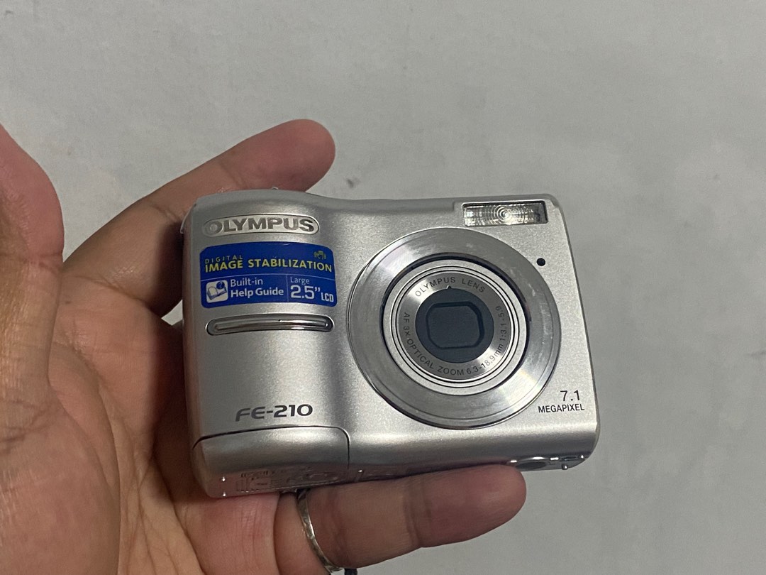 Olympus FE-210 with 1GB XD CARD, Photography, Cameras on Carousell