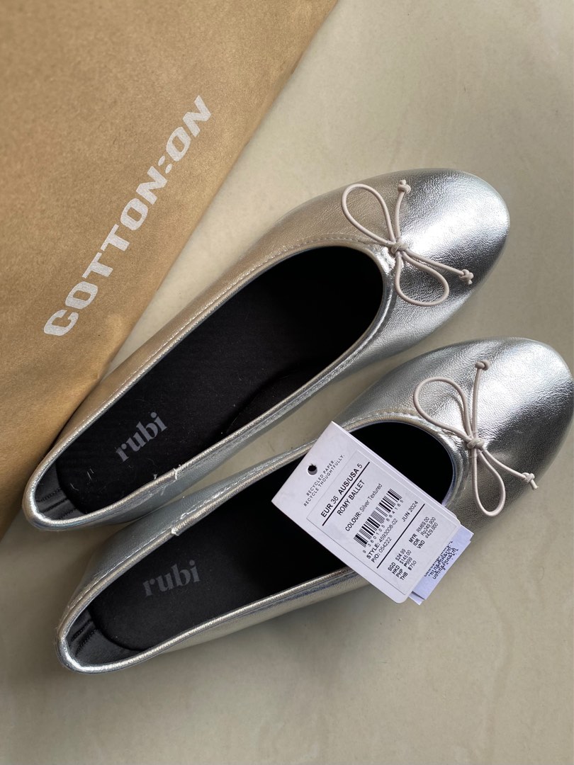 Rubi Silver Flats in Silver, Women's Fashion, Footwear, Flats on Carousell