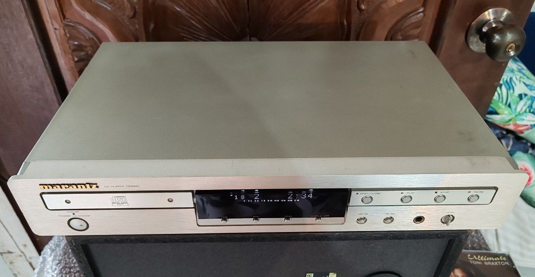 The first Marantz CD Player model CD5001 made & supervise by Cirrus ...