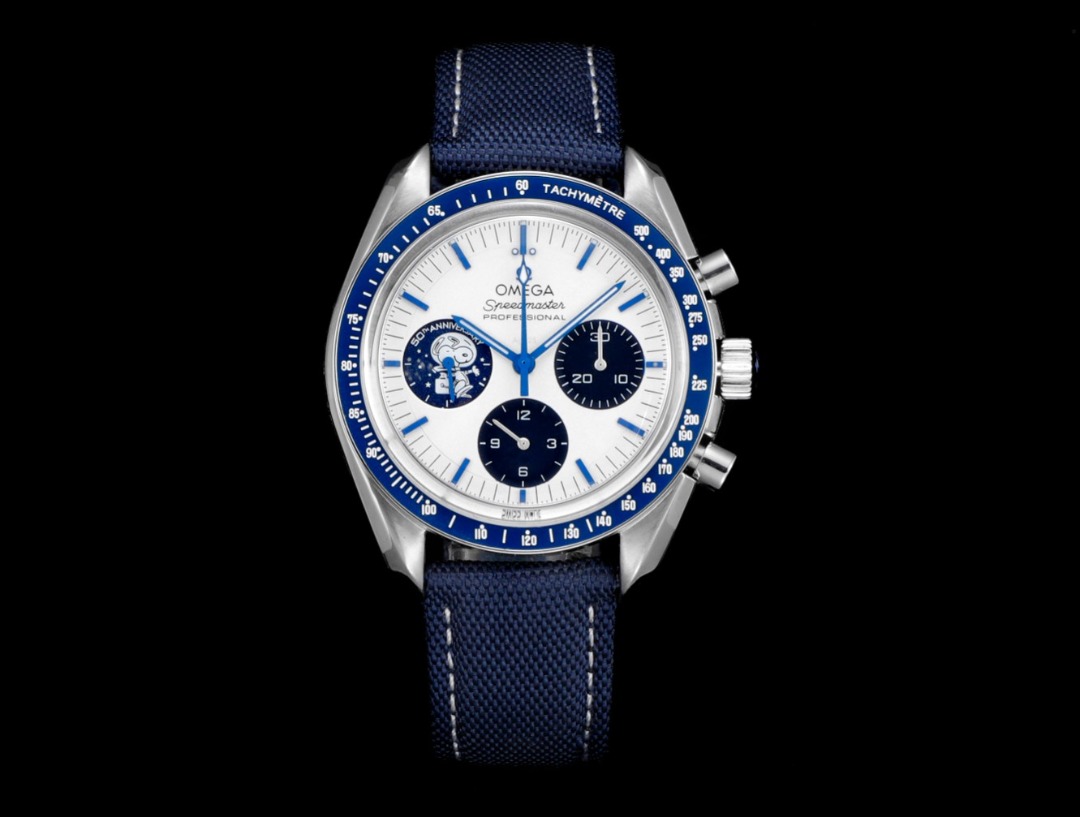 The third generation Snoopy Omega OMEGA Speedmaster series, Men's ...