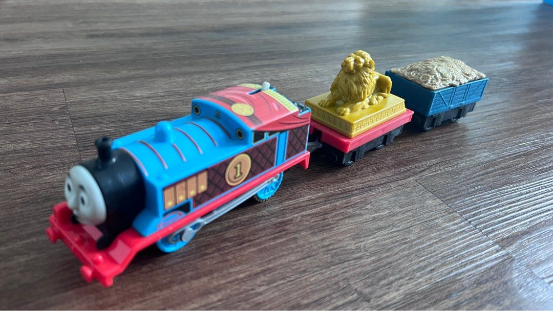 Thomas & Friends Track Master Armored Thomas Motorized Engine with ...