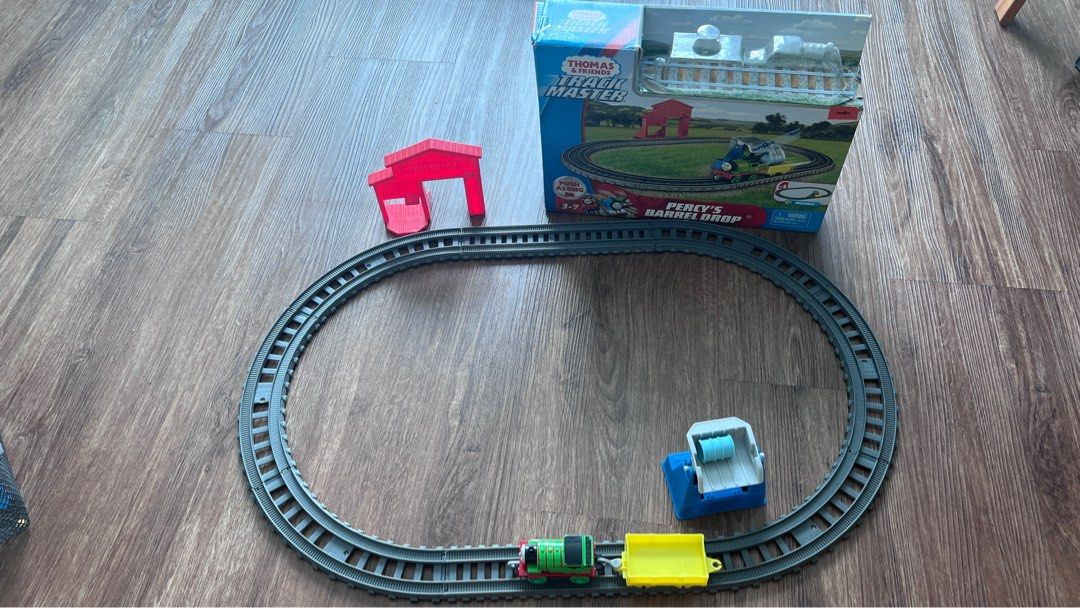 Thomas and Friends TrackMaster Push Along Percy's Barrel Drop Playset ...