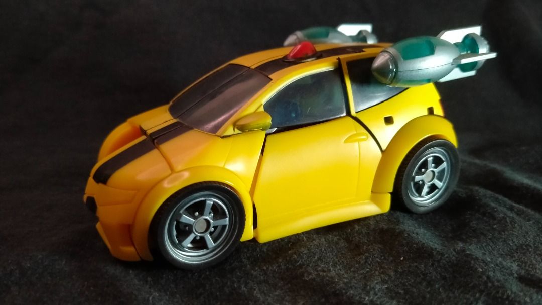 Transformers Animated Deluxe Class - Bumblebee 2008, Hobbies & Toys ...