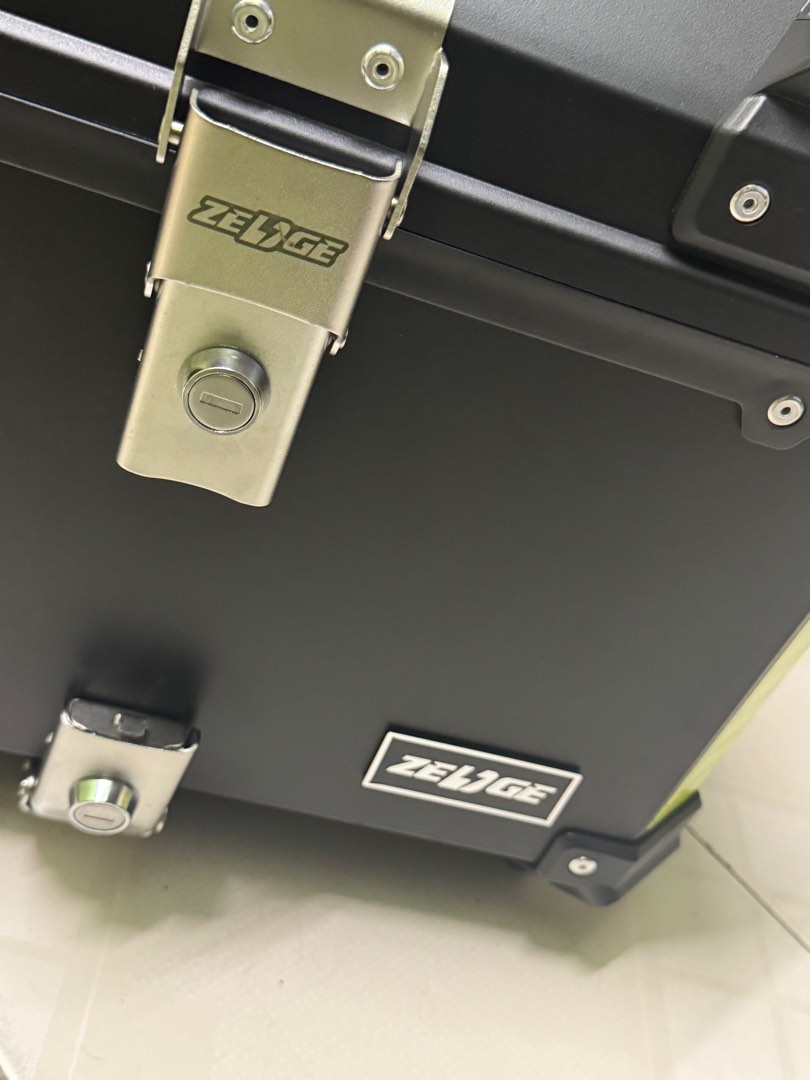 ZEDGE 55L MOTORCYCLE BOX, Motorcycles, Motorcycle Accessories on Carousell