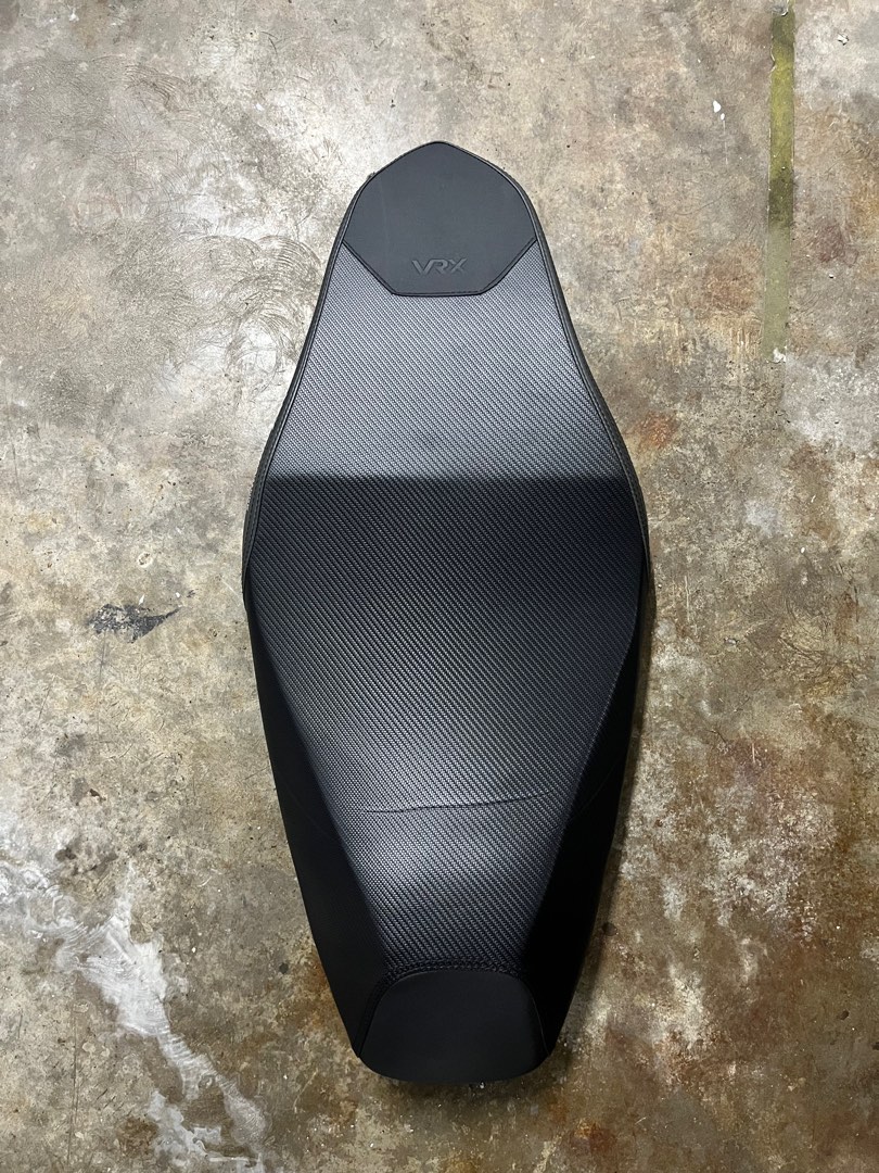 Aerox V1 VRX Seat, Motorcycles, Motorcycle Accessories on Carousell