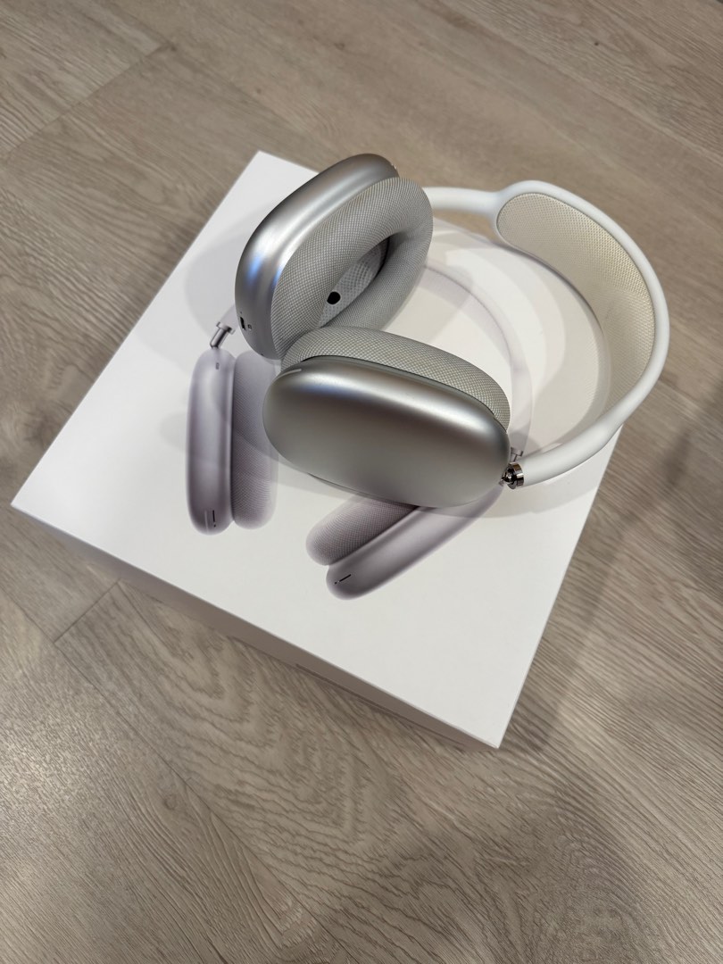 Apple Airpods Max (Gen 1), Audio, Headphones & Headsets on Carousell