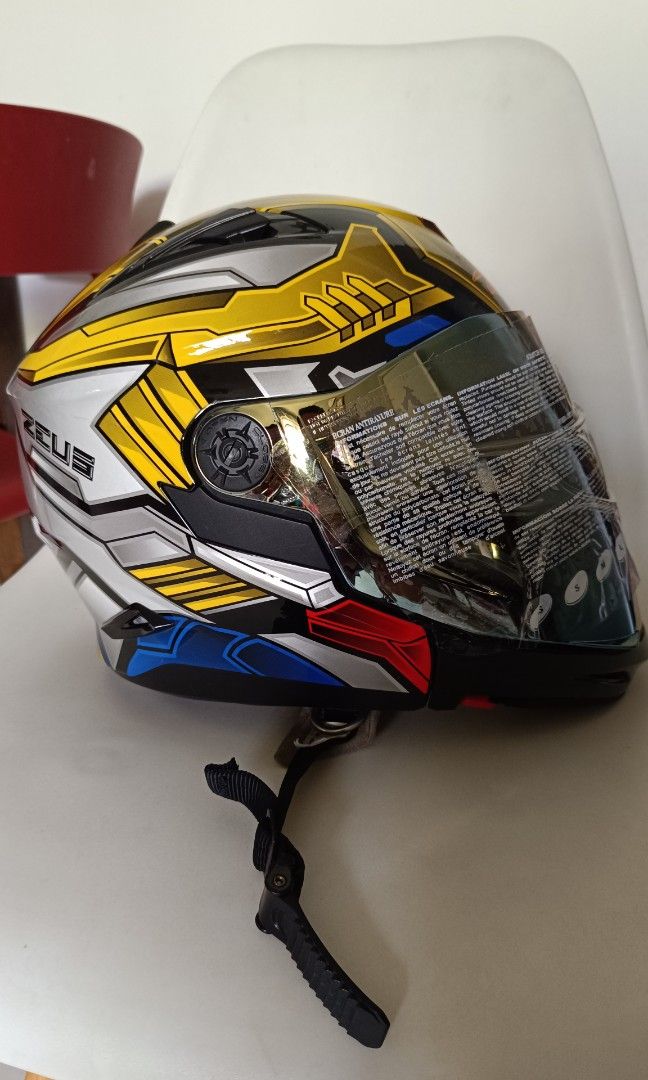 Helmet Zeus Gundam, Auto Accessories on Carousell