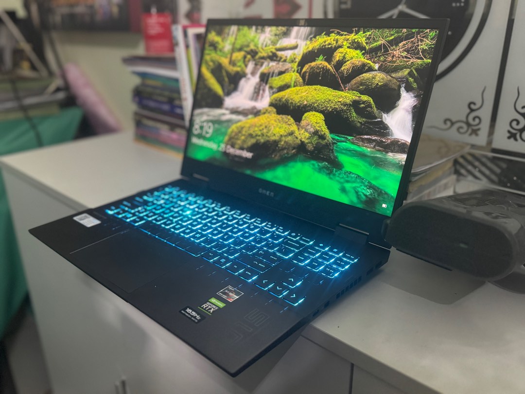 HP OMEN 15, same as Legion 5 Pro, same performance as m3 pro macbook ...