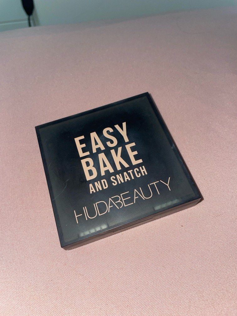 Huda Beauty Easy Bake and Snatch Pressed Brightening and Setting Powder - POUND CAKE, Beauty ...