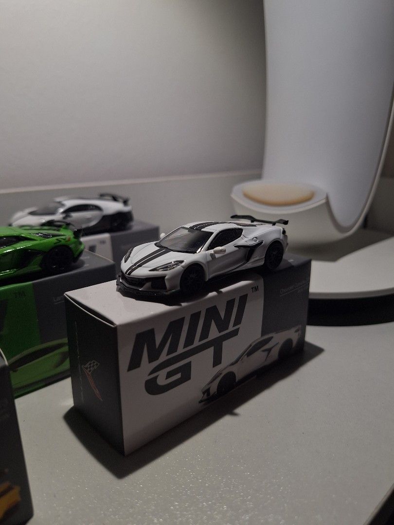 MINI GT Chevrolet Corvette Z06 White, Hobbies & Toys, Toys & Games on ...