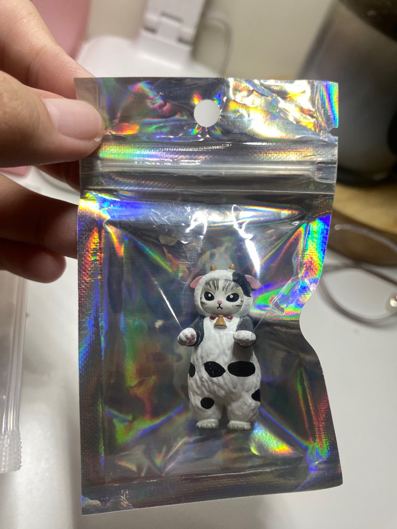 Mofusand Original Kucing Sapi Cow Tinggi 2cm, Toys & Collectibles ...