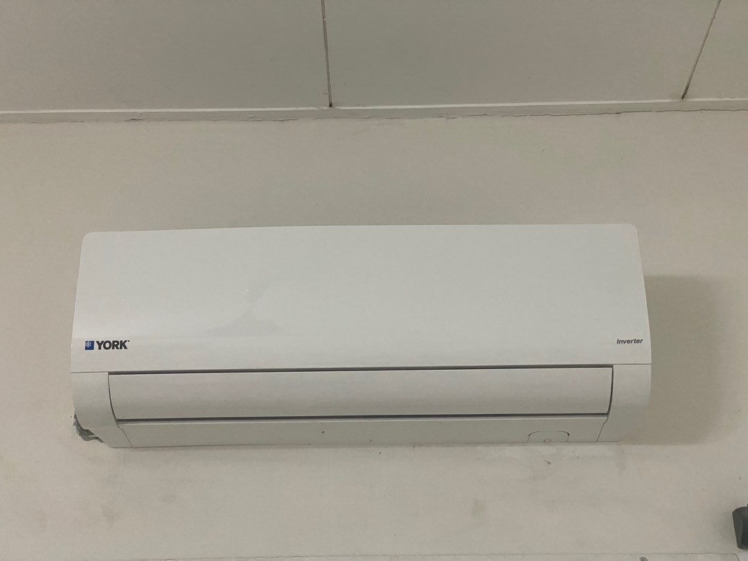 Only the Indoor unit Aircond York 1.5hp, TV & Home Appliances, Air ...