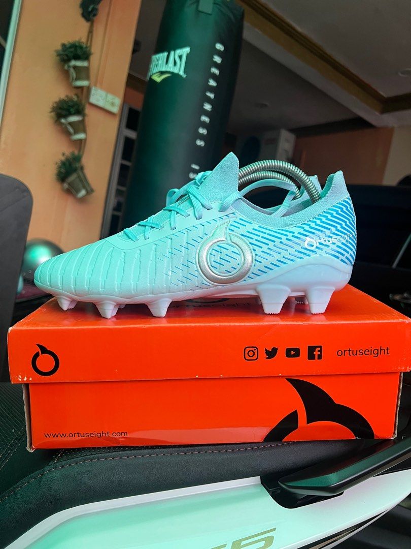 ORTUSEIGHT FORTE CLAWS, Sports Equipment, Other Sports Equipment and ...