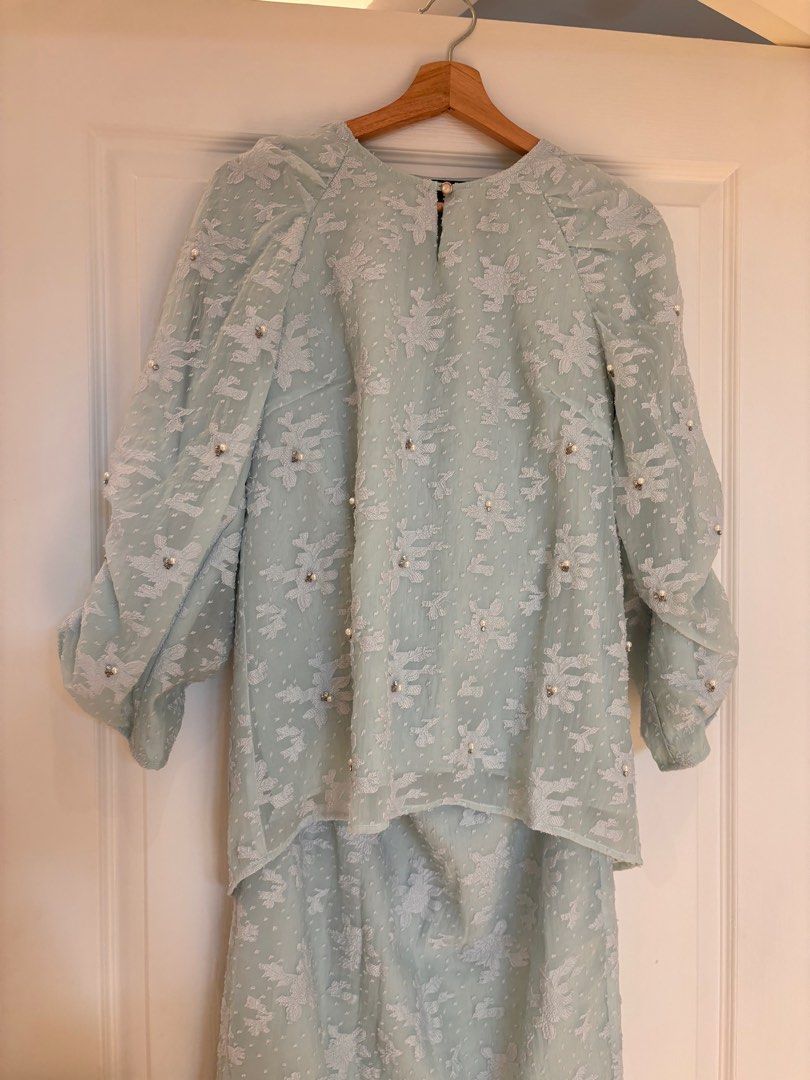 Poplook premium kurung, Women's Fashion, Muslimah Fashion, Baju Kurung ...