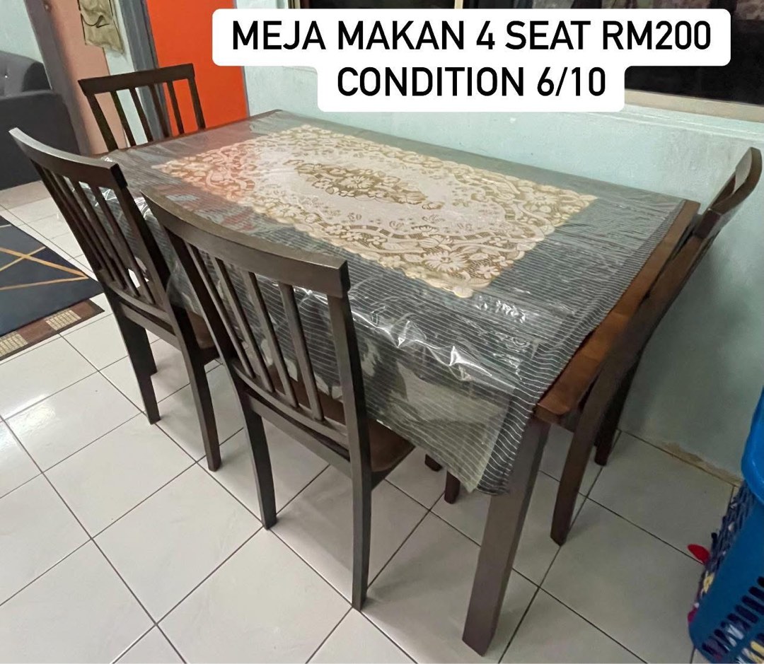 SELFPICKUP GOMBAK! Preloved dining table 4 seaters RM200, Furniture ...