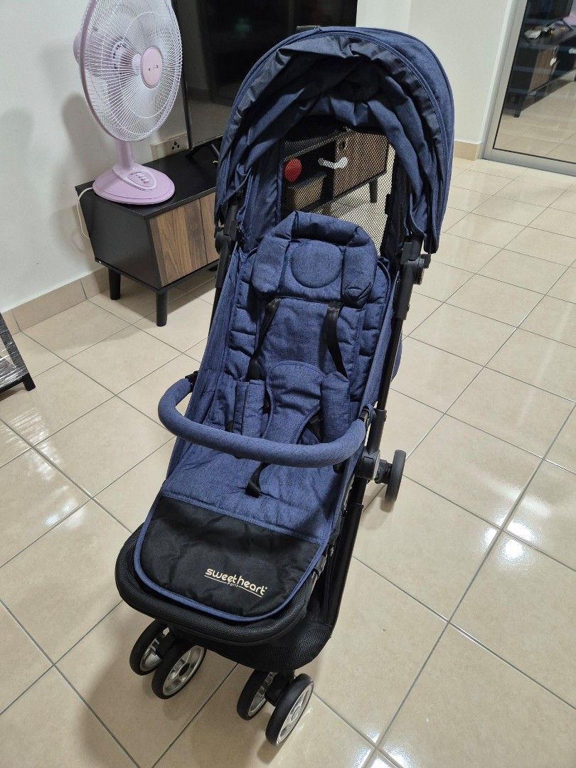 Sweet heart stroller, Babies & Kids, Going Out, Strollers on Carousell