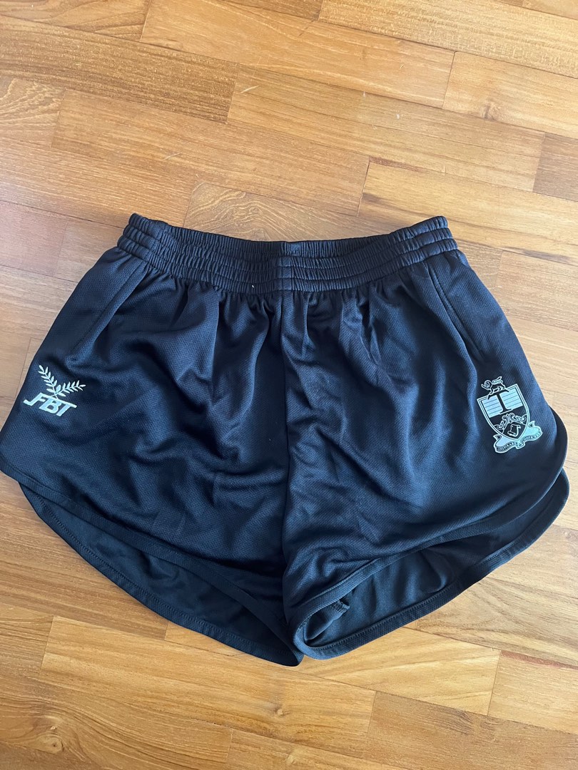 BNWT NUS Temasek Hall FBT Curved Cut Shorts, Women's Fashion, Bottoms ...