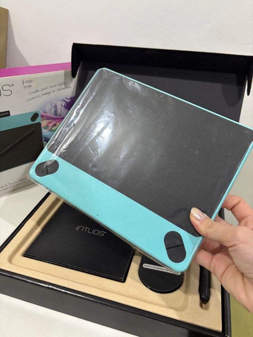 WACOM INTUOS COMIC Pentab, Everything Else, Others on Carousell