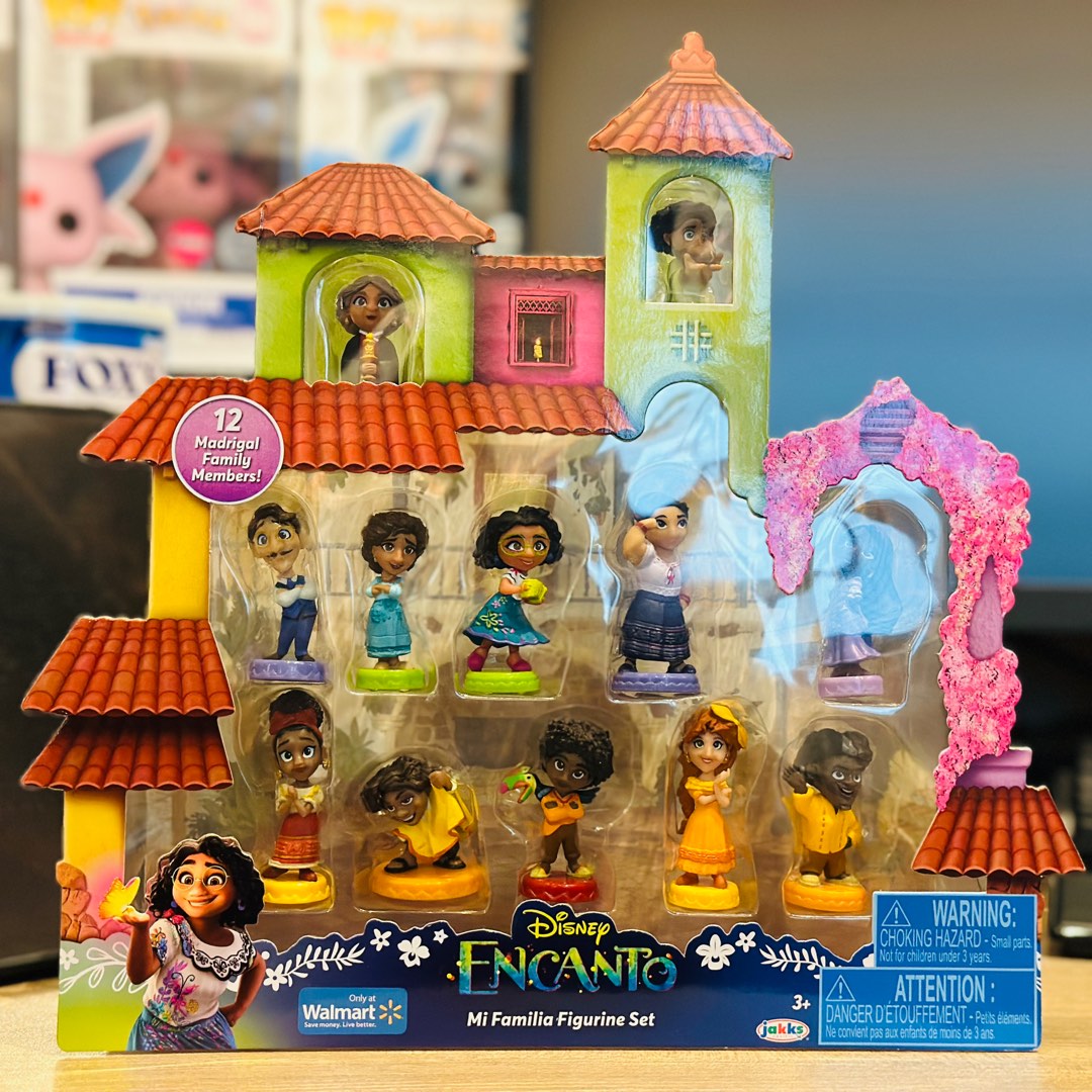 Disney ENCANTO Mi Familia Figurine Set, Hobbies & Toys, Toys & Games on ...