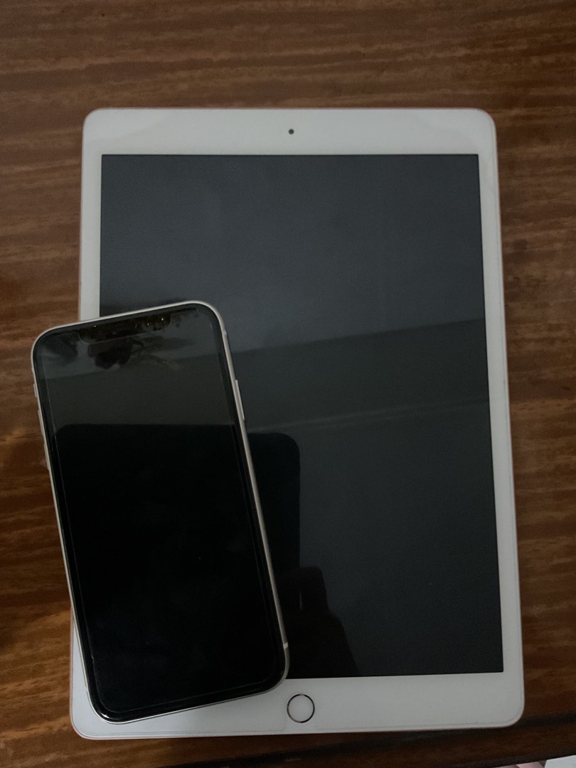 iphone 11 + ipad 8th gen, Mobile Phones & Gadgets, Mobile Phones ...