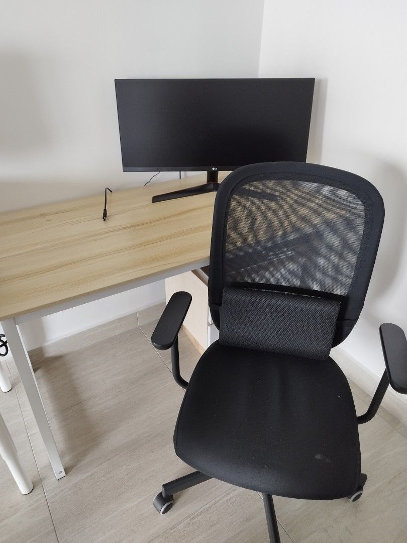 LG 29WP60G 29" Ultrawide Monitor + Table + Ikea Flintan Office Chair ...