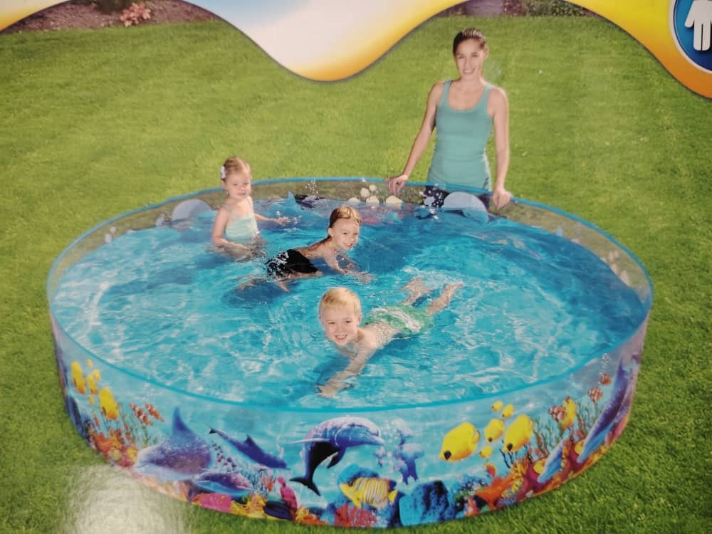 Plastic swimming pool / Kolam plastik kanak-kanak, Hobbies & Toys, Toys ...
