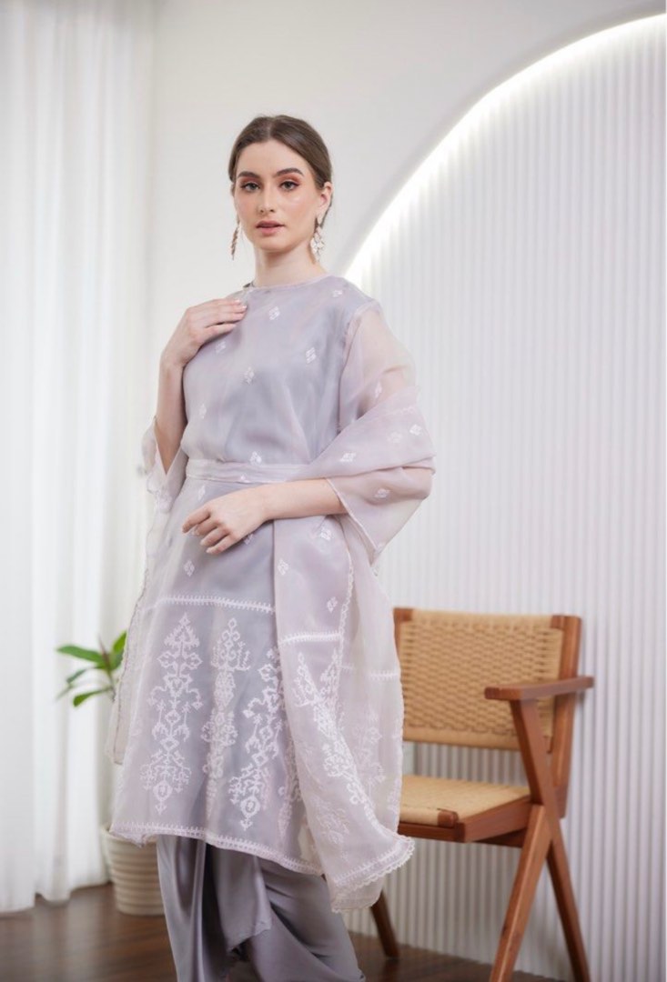 Moorea KL Embun in Sky Bluish Grey, Women's Fashion, Muslimah Fashion ...