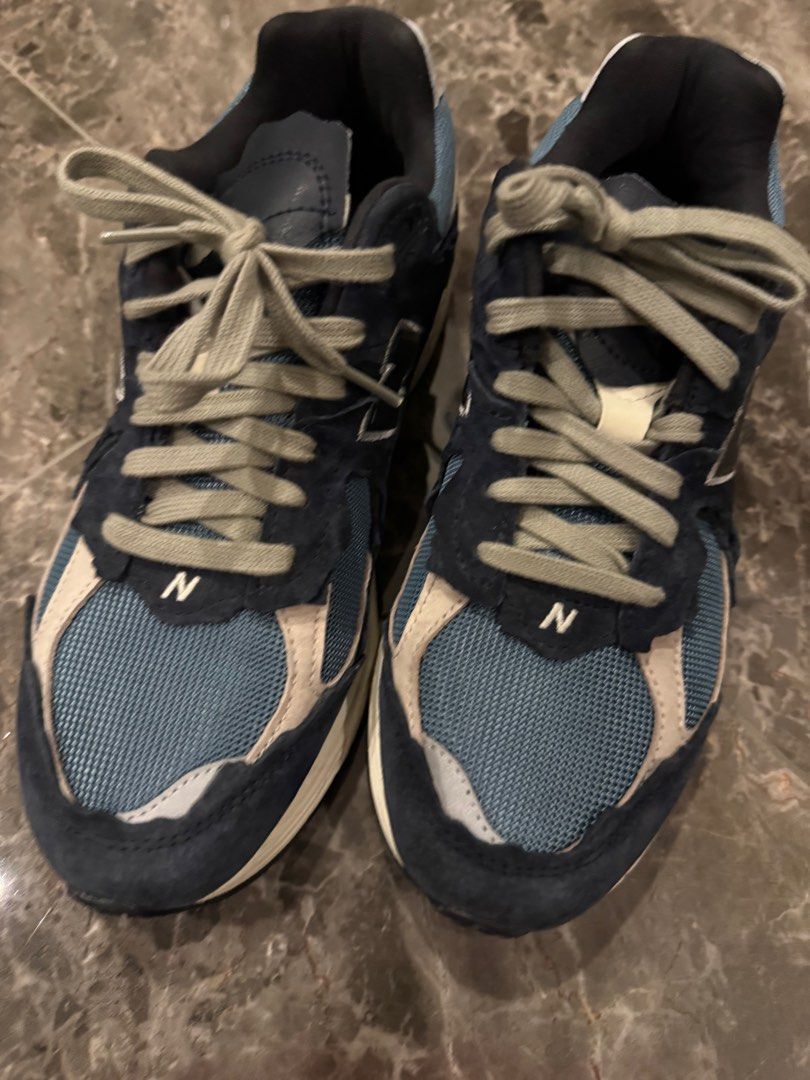 new balance 2002R navy blue, Men's Fashion, Footwear, Sneakers on Carousell