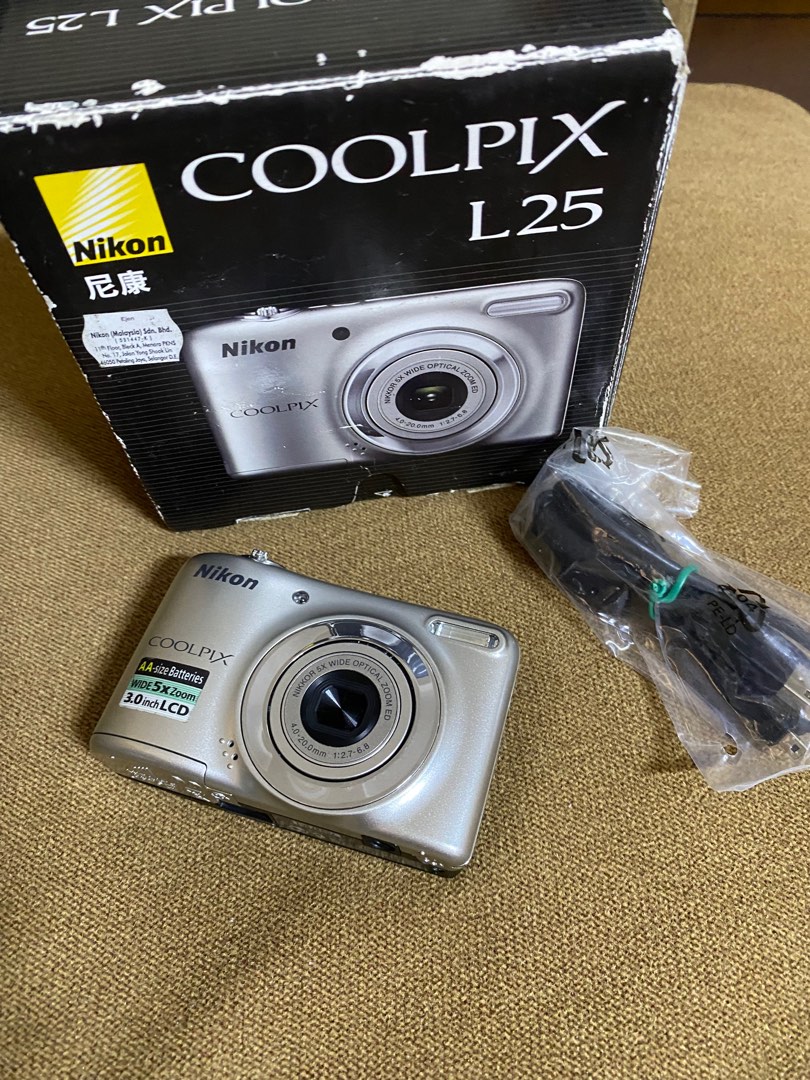 NIKON COOLPIX L25 CCD DIGITAL CAMERA ( DISPLAY SET ), Photography ...