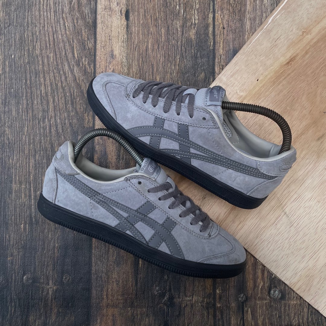 Onitsuka Tiger tokuten, Fesyen Pria, Sepatu , Sneakers di Carousell