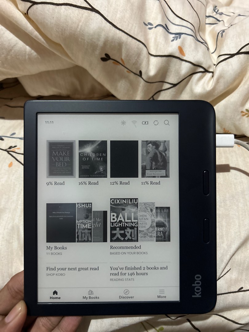 Rakuten kobo libra 2 Ereader, Elektronik, Lainnya di Carousell