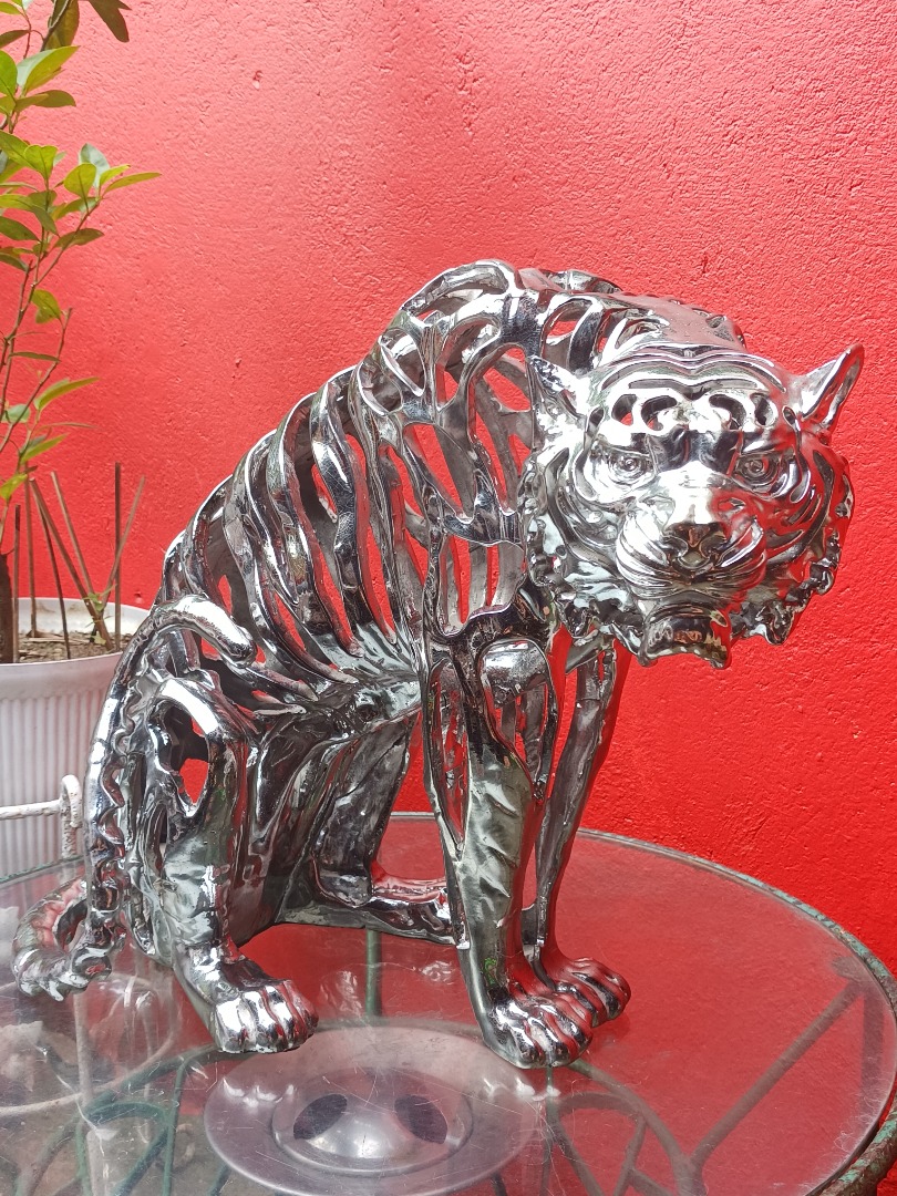 RARE Silver Tiger Statue, Hobbies & Toys, Memorabilia & Collectibles ...