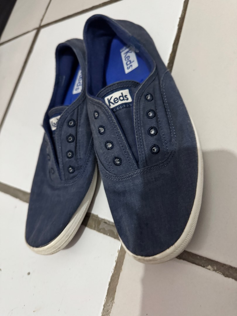 Sepatu keds ukuran 38, Fesyen Wanita, Sepatu di Carousell