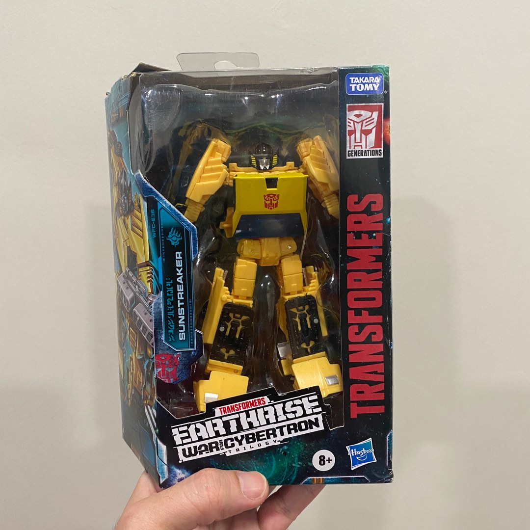 Transformers Earthrise Sunstreaker Deluxe BIB G1 Legacy Siege Kingdom ...
