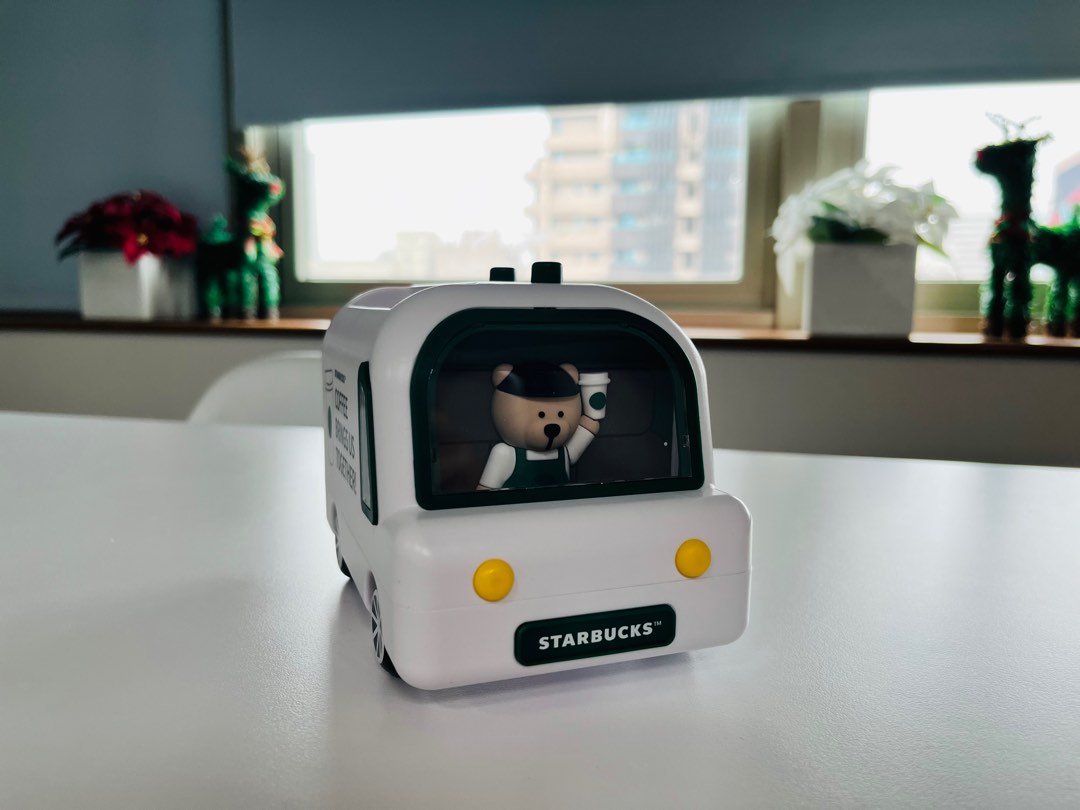 星巴克 小熊按壓桌曆 Starbucks Calendar #蛇年行大運, 書籍、休閒與玩具, 玩具、公仔、桌遊在旋轉拍賣