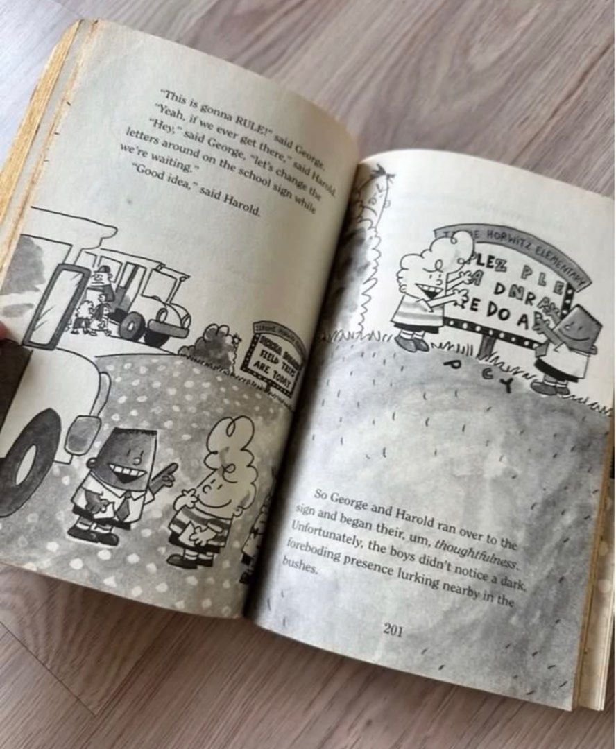 Goosebumps Most Wanted R.L. Stine Children Book Scary Captain ...