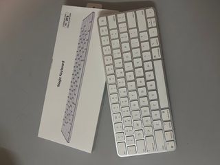 Secondhand Apple Wireless Keyboard (Aluminum), Computers & Tech, Parts ...