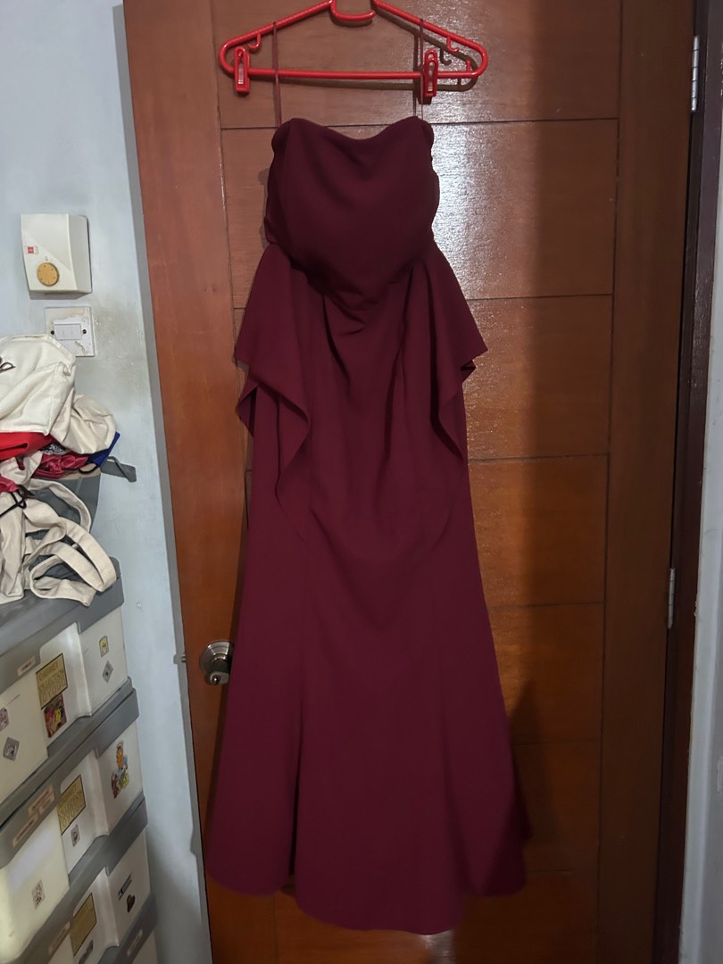 Maroon Red Evening Gown/ Annual Dinner Dress, Women's Fashion, Dresses ...