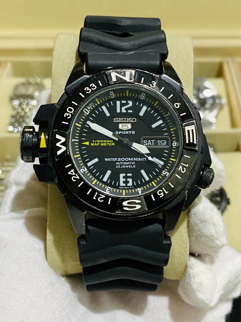 Seiko 5 Map Meter, Men's Fashion, Watches & Accessories, Watches on ...