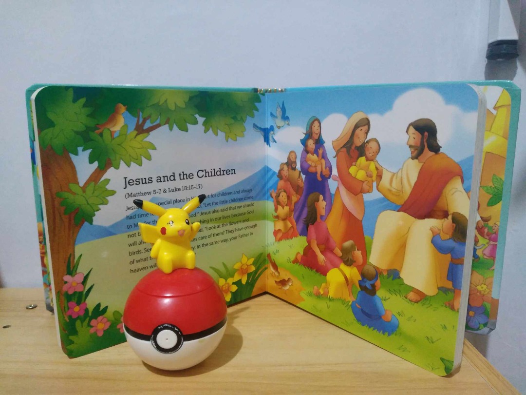 SMALL SIZE BOARD BOOK BIBLE, Hobbies & Toys, Books & Magazines, Fiction ...