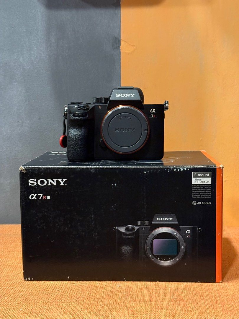 Sony A7Riii A7R3 A7R iii 3 low shutter count, Photography, Cameras on Carousell