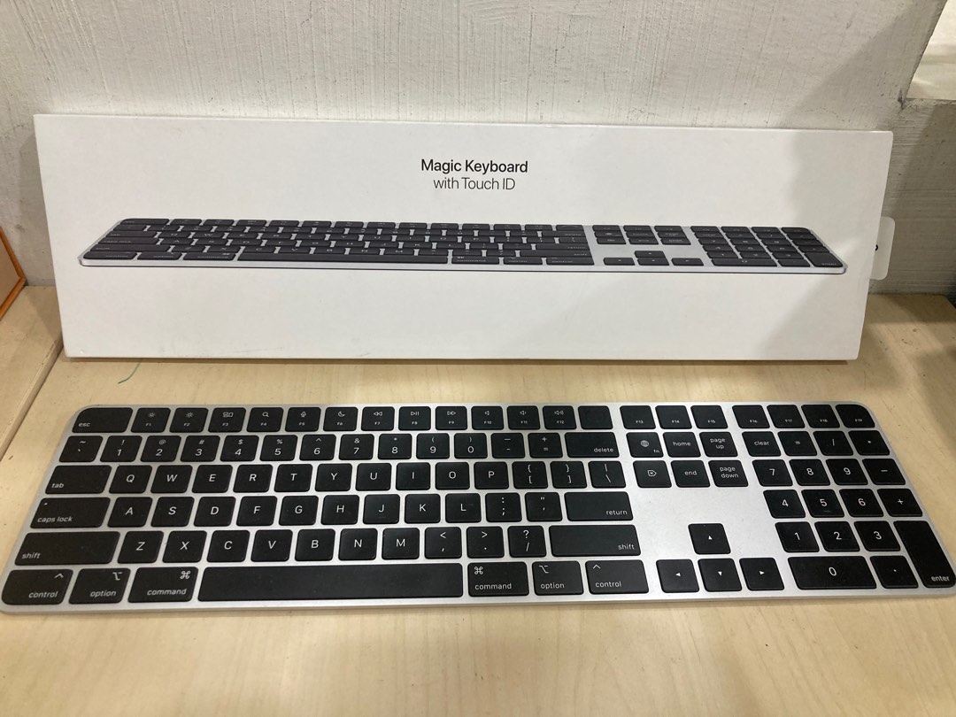 apple magic keyboard, Computers & Tech, Parts & Accessories, Computer ...