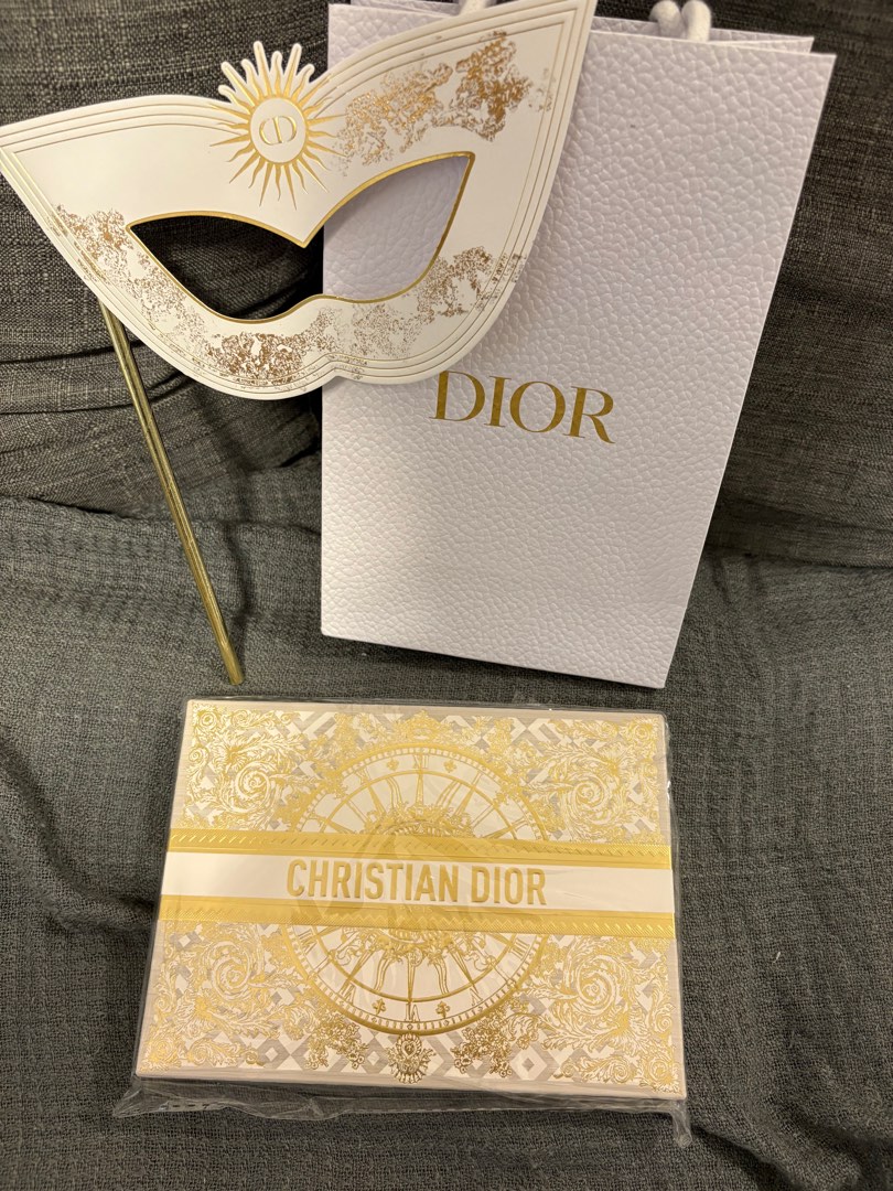 Authentic Christian Dior beaute VIP letter set, 名牌, 飾物及配件 - Carousell